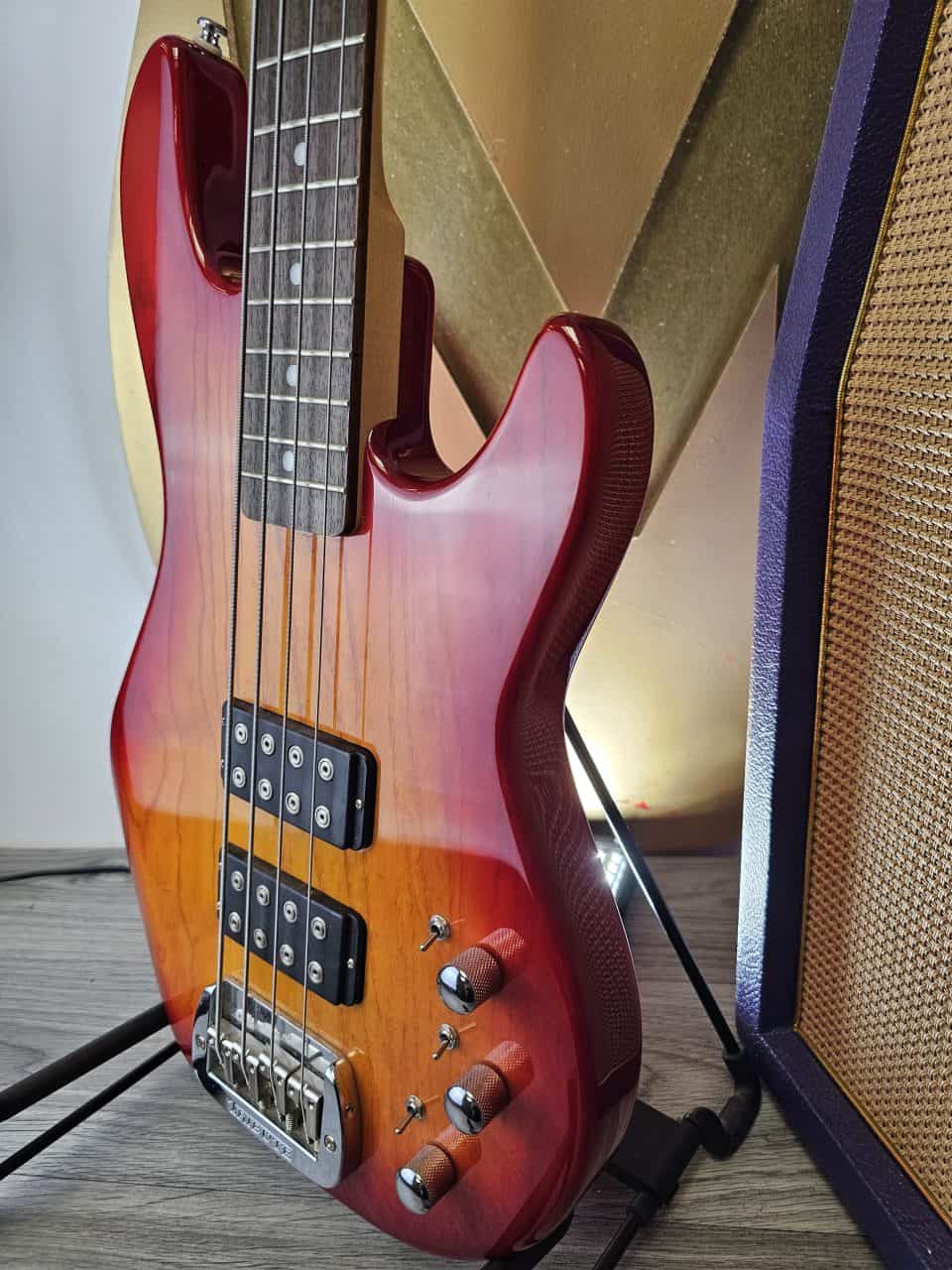 G&L – Bass Guitar – Legacy L2000 – Cherry Sunburst | M-GUITARS - IN THE ...